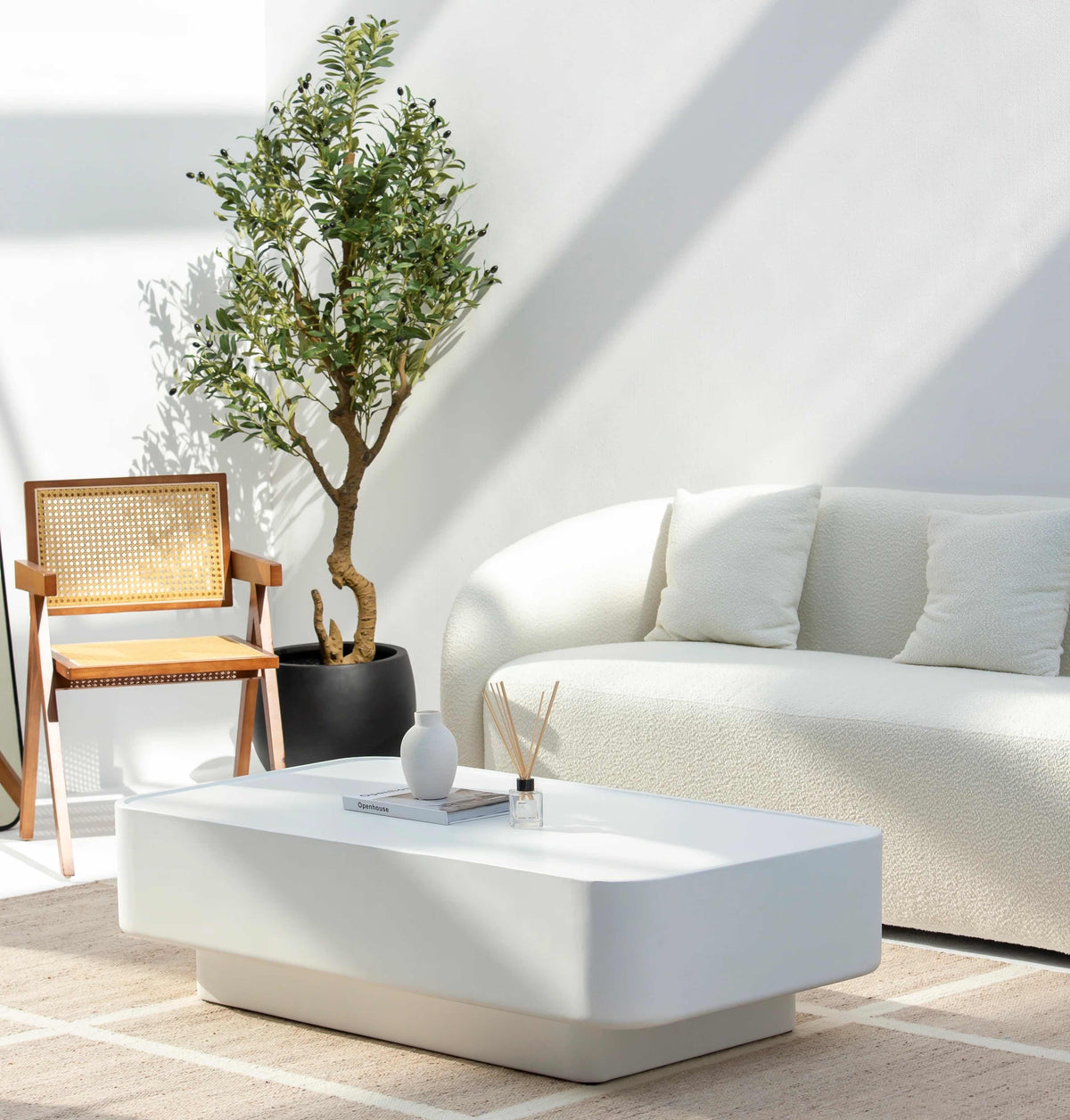 Low Coffee Table Ideas for Modern Living Rooms | HomeKode – Homekode