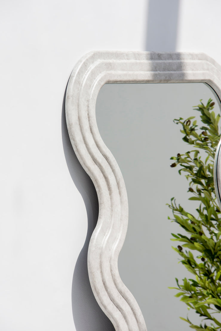 Winora Wavy Wooden Frame Wall Mirror — Organic Curved Design – Homekode