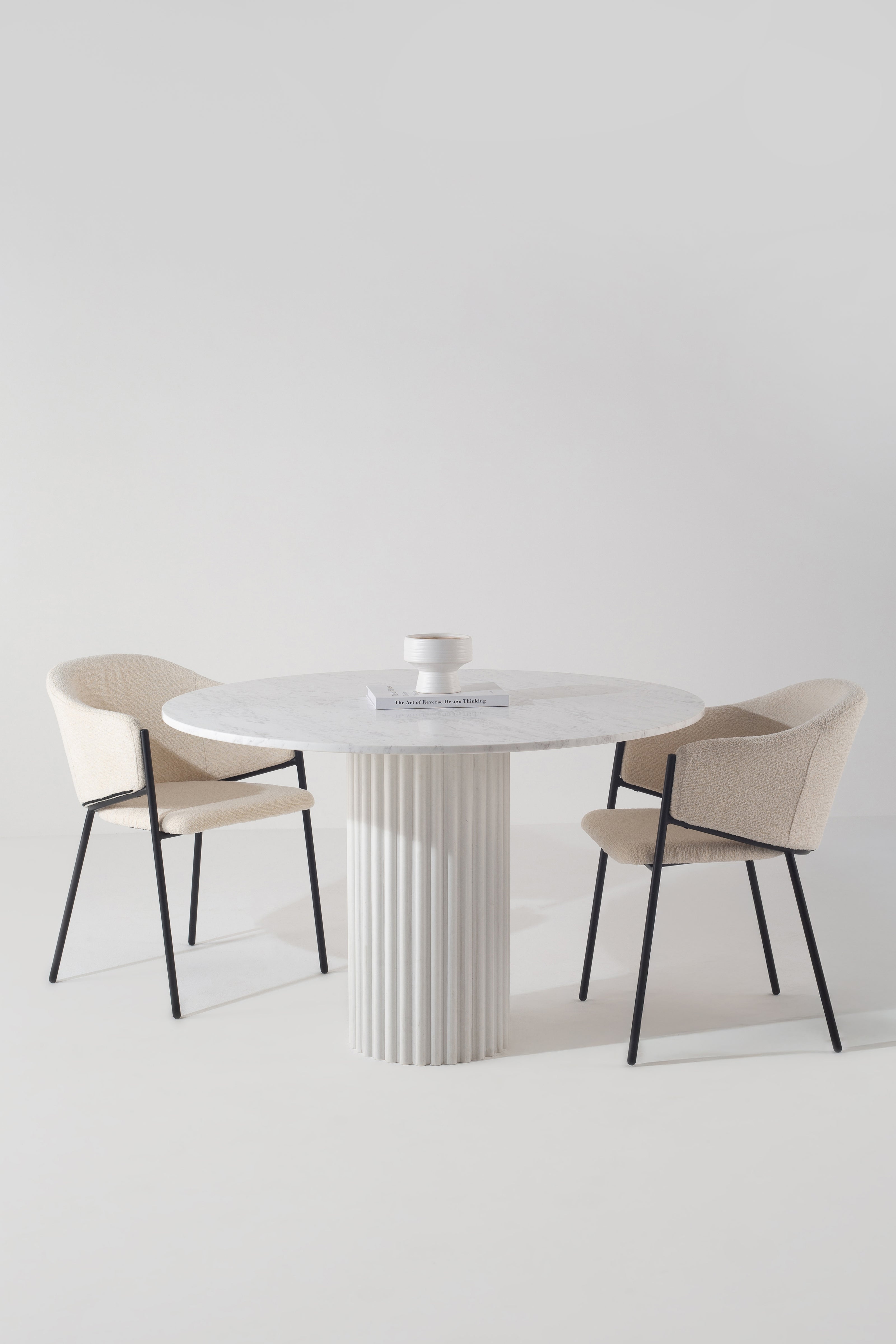 Claire Bianco Venus Dining Table With White Quartz Fluted Base – Homekode