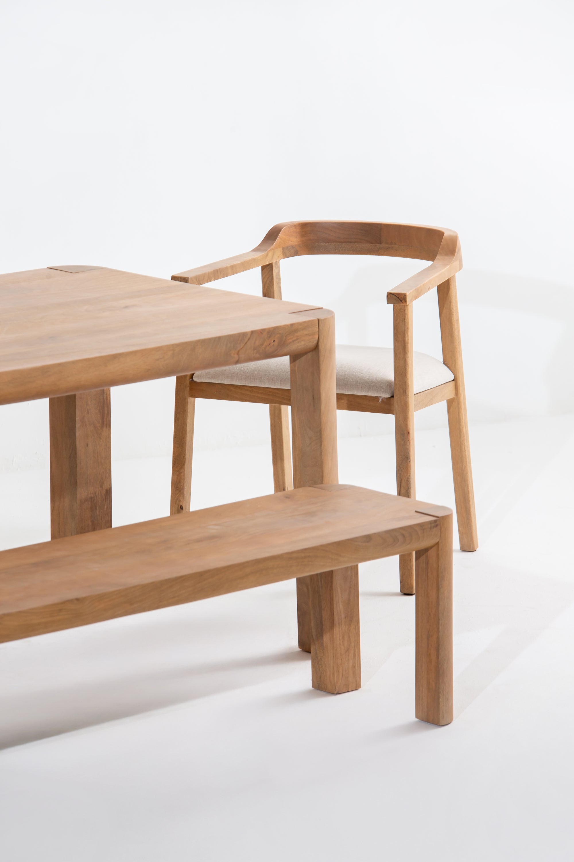 Mavina Solid Wooden Dining Table – Modern Rectangular Minimalist Style ...