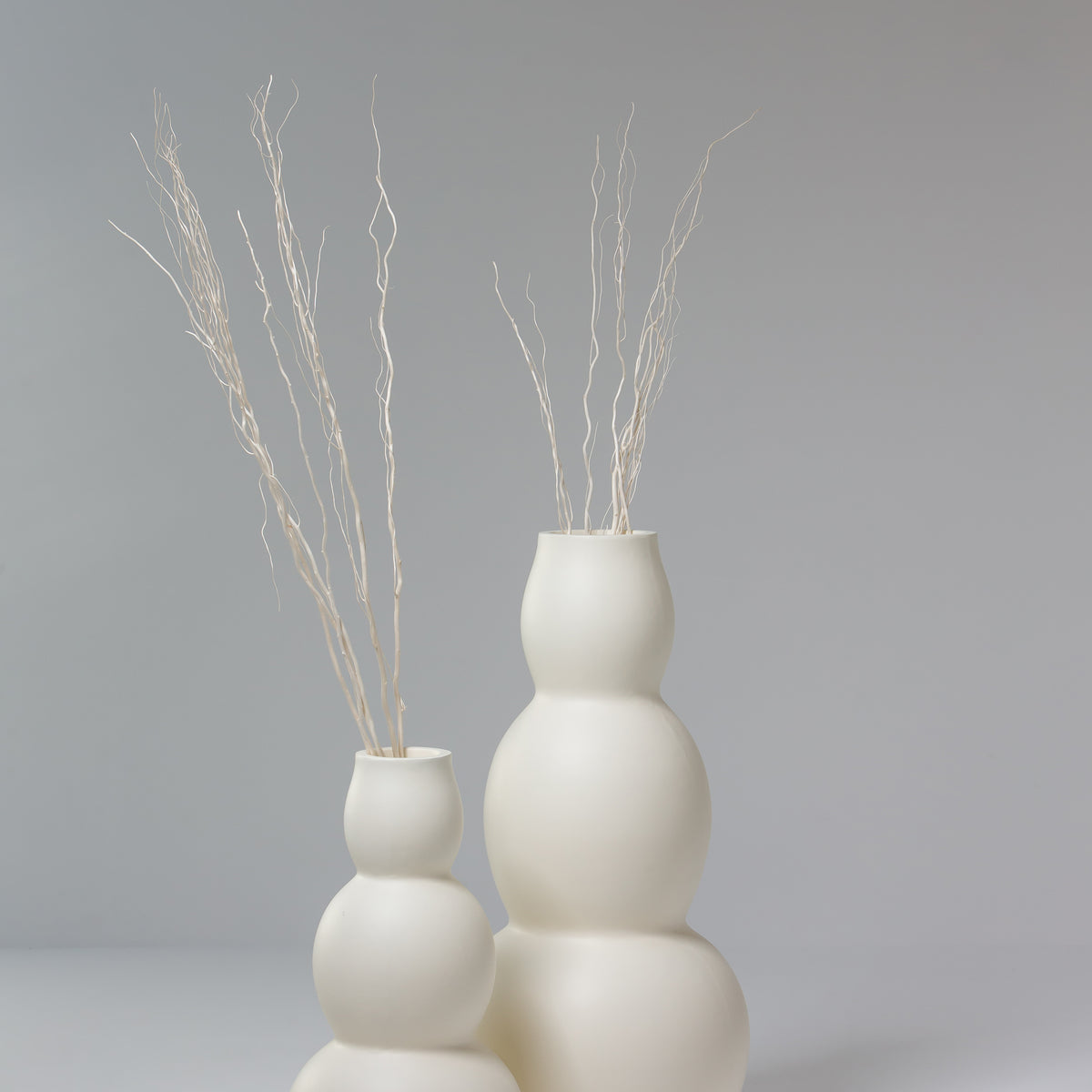 Flowing Sphere Fiber Vase – Modern Sculptural Decorative Accent – Homekode