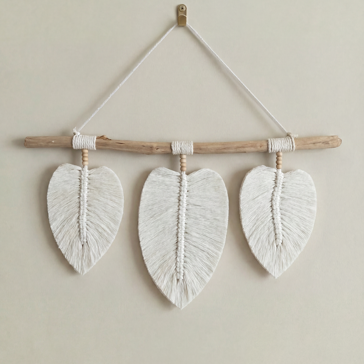 Liri Leaf Macrame Wall Hanging White – Homekode