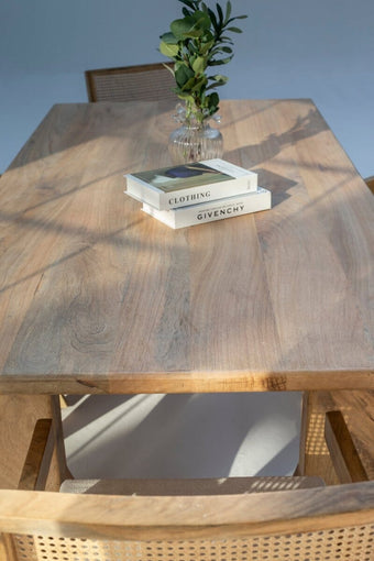 Arura Wood Rectangular Dining Table with Hollow Legs – Homekode